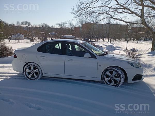 Balts Saab 9-3 2011 Valmiera, ar dzinēja tilpumu 1.90 L un nobraukumu 238 tūkst. km par 3900 €, foto 3 vietnē AUTOMOTO.COM.LV