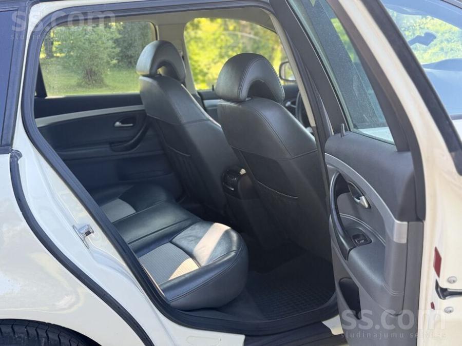 White Saab 9-3 2006 in Cesis, with an engine capacity of 1.90 L and mileage of 339 thousand km for 1500 €, photo 6 on AUTOMOTO.COM.LV