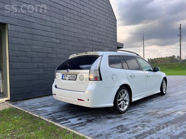 White Saab 9-3 2011 in Valmiera, with an engine capacity of 1.90 L and mileage of 0 thousand km for 1650 €, photo 4 on AUTOMOTO.COM.LV