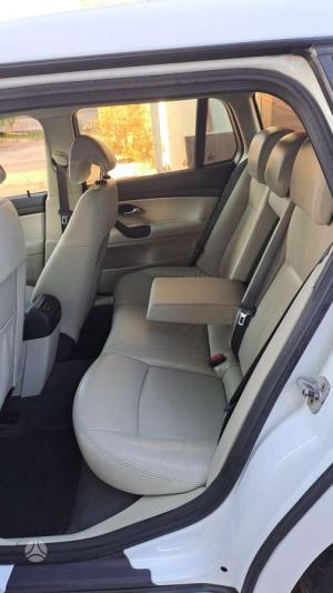 White Saab 9-3 2011 in Anyksciai, with an engine capacity of 1.91 L and mileage of 288 thousand km for 2850 €, photo 8 on AUTOMOTO.COM.LV