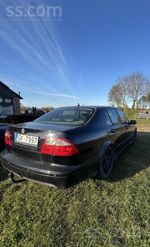 Black Saab 9-5 2003 in Bauska, with an engine capacity of 2.30 L and mileage of 200 thousand km for 1500 €, photo 2 on AUTOMOTO.COM.LV