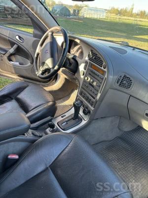 Melns Saab 9-5 2003 Bauska, ar dzinēja tilpumu 2.30 L un nobraukumu 200 tūkst. km par 1500 €, foto 4 vietnē AUTOMOTO.COM.LV