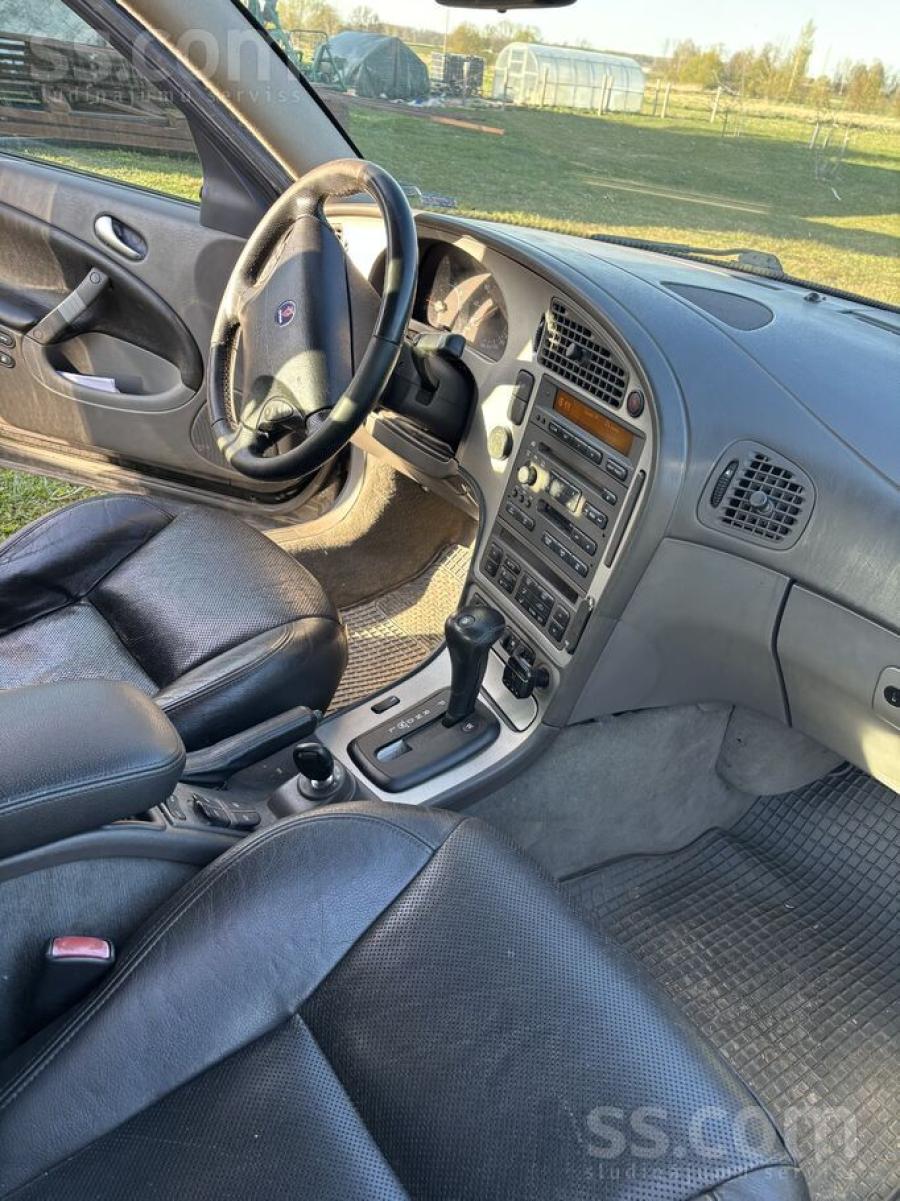 Melns Saab 9-5 2003 Bauska, ar dzinēja tilpumu 2.30 L un nobraukumu 200 tūkst. km par 1500 €, foto 4 vietnē AUTOMOTO.COM.LV
