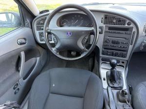 Black Saab 9-5 2003 in Panevezys, with an engine capacity of 2.17 L and mileage of 304 thousand km for 850 €, photo 16 on AUTOMOTO.COM.LV