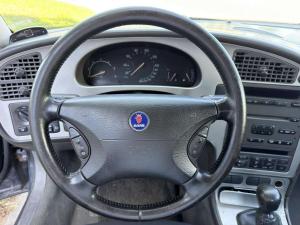 Black Saab 9-5 2003 in Panevezys, with an engine capacity of 2.17 L and mileage of 304 thousand km for 850 €, photo 21 on AUTOMOTO.COM.LV