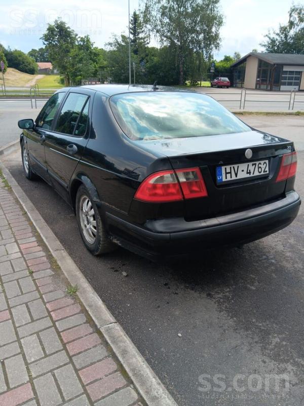 Black Saab 9-5 2004 in Tukums, with an engine capacity of 2.00 L and mileage of 0 thousand km for 950 €, photo 3 on AUTOMOTO.COM.LV