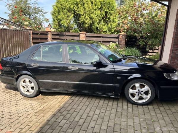 Black Saab 9-5 2004 in Vilnius, with an engine capacity of 2.30 L and mileage of 228 thousand km for 2222 €, photo 3 on AUTOMOTO.COM.LV