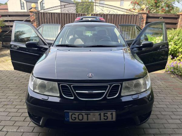Black Saab 9-5 2004 in Vilnius, with an engine capacity of 2.30 L and mileage of 228 thousand km for 2222 €, photo 4 on AUTOMOTO.COM.LV