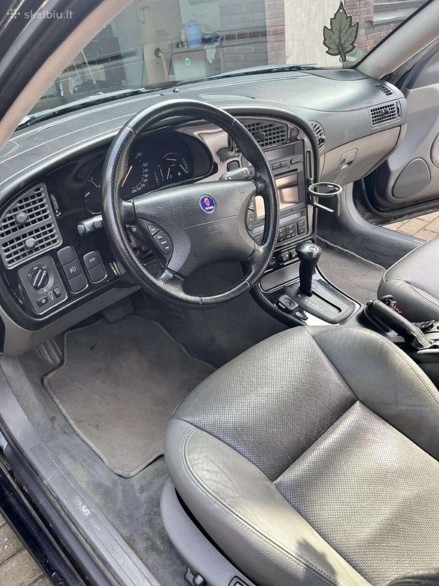 Black Saab 9-5 2004 in Vilnius, with an engine capacity of 2.30 L and mileage of 228 thousand km for 2222 €, photo 9 on AUTOMOTO.COM.LV