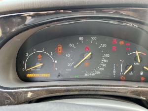 Black Saab 9-5 2004 in Vilnius, with an engine capacity of 2.30 L and mileage of 228 thousand km for 2222 €, photo 13 on AUTOMOTO.COM.LV