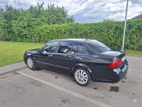 Black Saab 9-5 2006 in Vilnius, with an engine capacity of 1.91 L and mileage of 320 thousand km for 1000 €, photo 1 on AUTOMOTO.COM.LV