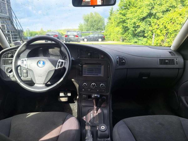 Black Saab 9-5 2006 in Vilnius, with an engine capacity of 1.91 L and mileage of 320 thousand km for 1000 €, photo 9 on AUTOMOTO.COM.LV