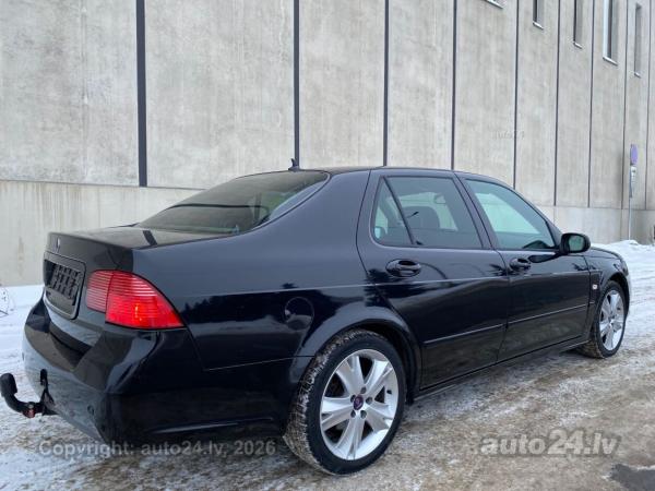 Black Saab 9-5 2007 in Tartu, with an engine capacity of 2.00 L and mileage of 248 thousand km for 2999 €, photo 4 on AUTOMOTO.COM.LV