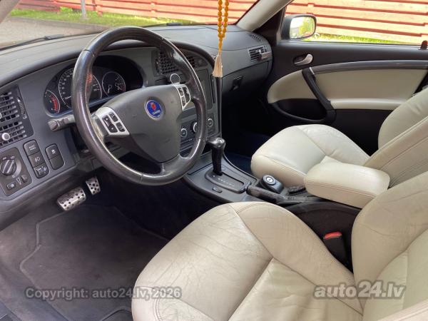Black Saab 9-5 2008 in Tartu, with an engine capacity of 1.90 L and mileage of 342 thousand km for 3999 €, photo 5 on AUTOMOTO.COM.LV