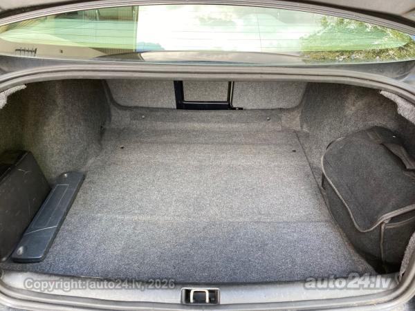 Black Saab 9-5 2008 in Tartu, with an engine capacity of 1.90 L and mileage of 342 thousand km for 3999 €, photo 9 on AUTOMOTO.COM.LV