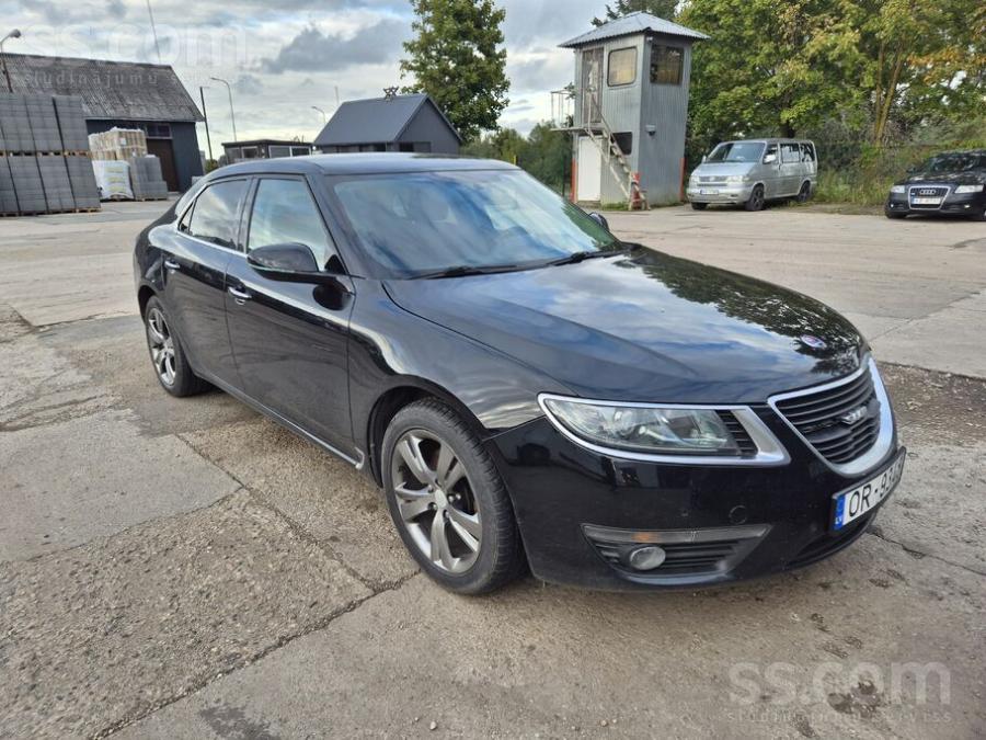 Black Saab 9-5 2011 in Riga, with an engine capacity of 2.00 L and mileage of 285 thousand km for 3450 €, photo 3 on AUTOMOTO.COM.LV