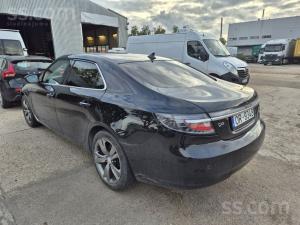 Black Saab 9-5 2011 in Riga, with an engine capacity of 2.00 L and mileage of 285 thousand km for 3450 €, photo 4 on AUTOMOTO.COM.LV