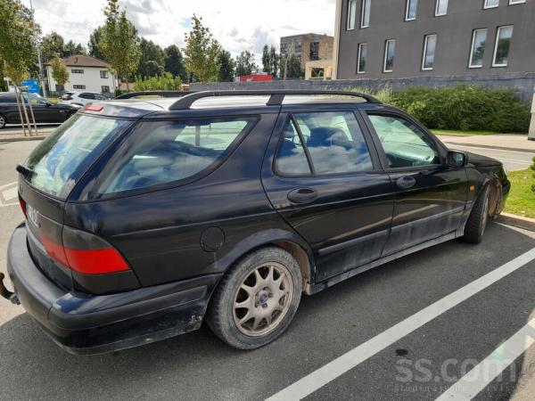 Melns Saab 9-5 2000 Rīga, ar dzinēja tilpumu 2.30 L un nobraukumu 367 tūkst. km par 700 €, foto 4 vietnē AUTOMOTO.COM.LV