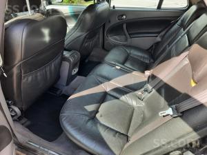 Black Saab 9-5 2000 in Riga, with an engine capacity of 2.30 L and mileage of 367 thousand km for 700 €, photo 6 on AUTOMOTO.COM.LV