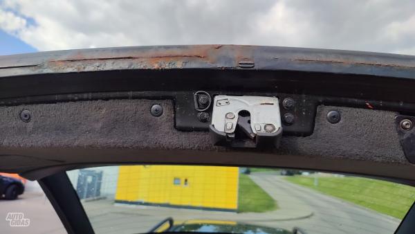Melns Saab 9-5 2001 Viļņa, ar dzinēja tilpumu 2.30 L un nobraukumu 340 tūkst. km par 1300 €, foto 10 vietnē AUTOMOTO.COM.LV