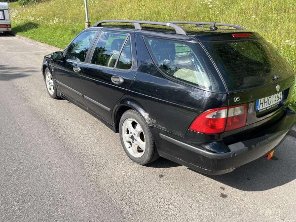 Melns Saab 9-5 2004 Viļņa, ar dzinēja tilpumu 2.17 L un nobraukumu 413 tūkst. km par 450 €, foto 3 vietnē AUTOMOTO.COM.LV