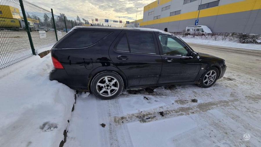 Melns Saab 9-5 2007 Viļņa, ar dzinēja tilpumu 2.29 L un nobraukumu 387 tūkst. km par 3600 €, foto 2 vietnē AUTOMOTO.COM.LV
