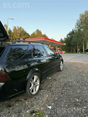 Black Saab 9-5 2008 in Riga, with an engine capacity of 1.90 L and mileage of 289 thousand km for 1100 €, photo 3 on AUTOMOTO.COM.LV