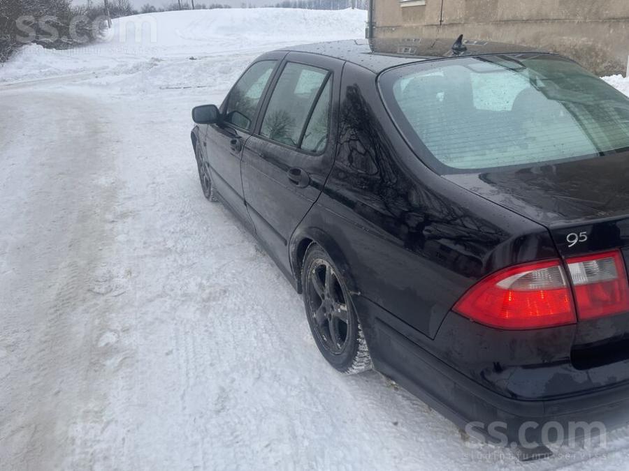 Blue Saab 9-5 2002 in Madona, with an engine capacity of 2.30 L and mileage of 215 thousand km for 950 €, photo 6 on AUTOMOTO.COM.LV