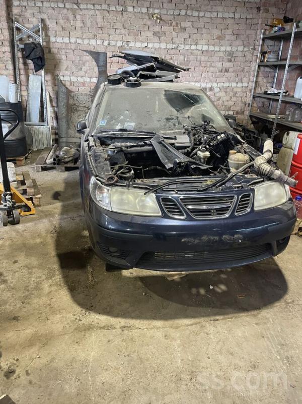 Zils Saab 9-5 2002 Madona, ar dzinēja tilpumu 2.30 L un nobraukumu 215 tūkst. km par 800 €, foto 9 vietnē AUTOMOTO.COM.LV