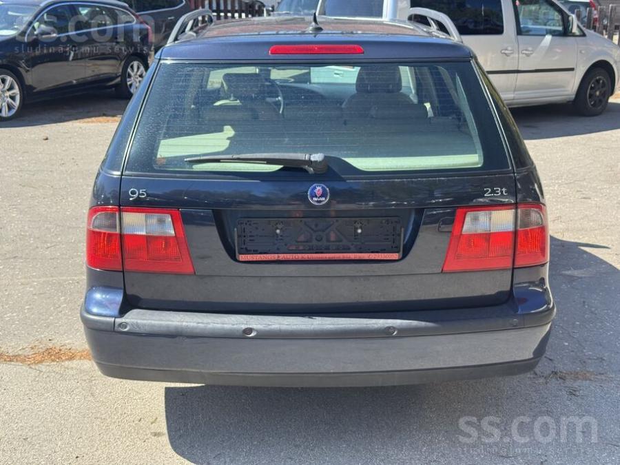 Blue Saab 9-5 2004 in Riga, with an engine capacity of 2.30 L and mileage of 239 thousand km for 2750 €, photo 4 on AUTOMOTO.COM.LV
