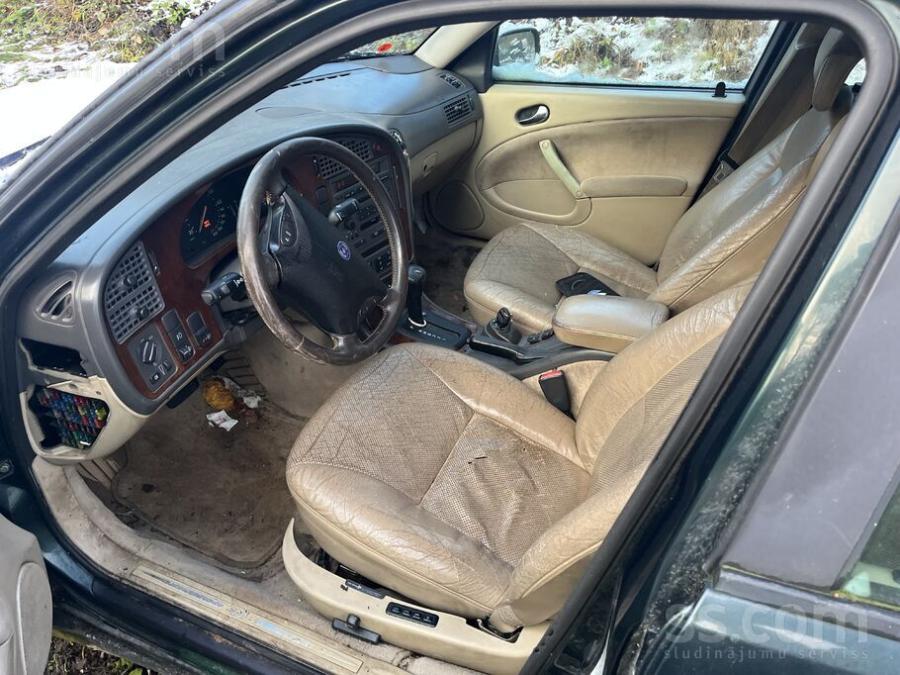Zaļš Saab 9-5 1998 Rīga, ar dzinēja tilpumu 2.30 L un nobraukumu 442 tūkst. km par 400 €, foto 1 vietnē AUTOMOTO.COM.LV