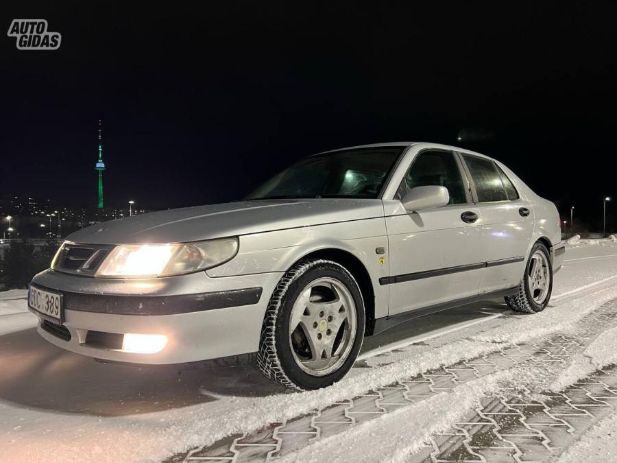 Grey Saab 9-5 1999 in Vilnius, with an engine capacity of 2.00 L and mileage of 327 thousand km for 1500 €, photo 1 on AUTOMOTO.COM.LV