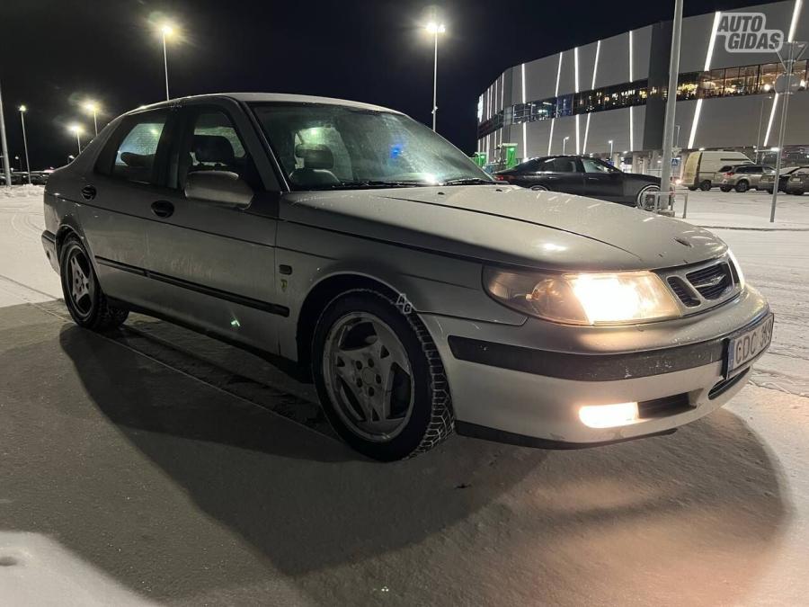 Grey Saab 9-5 1999 in Vilnius, with an engine capacity of 2.00 L and mileage of 327 thousand km for 1500 €, photo 6 on AUTOMOTO.COM.LV