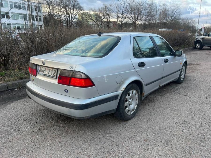 Pelēks Saab 9-5 1999 Viļņa, ar dzinēja tilpumu 3.00 L un nobraukumu 280 tūkst. km par 800 €, foto 6 vietnē AUTOMOTO.COM.LV