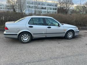 Pelēks Saab 9-5 1999 Viļņa, ar dzinēja tilpumu 3.00 L un nobraukumu 280 tūkst. km par 800 €, foto 9 vietnē AUTOMOTO.COM.LV