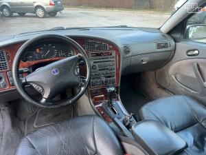 Pelēks Saab 9-5 1999 Viļņa, ar dzinēja tilpumu 3.00 L un nobraukumu 280 tūkst. km par 800 €, foto 10 vietnē AUTOMOTO.COM.LV