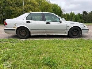 Grey Saab 9-5 2000 in Vilnius, with an engine capacity of 2.30 L and mileage of 389 thousand km for 600 €, photo 6 on AUTOMOTO.COM.LV