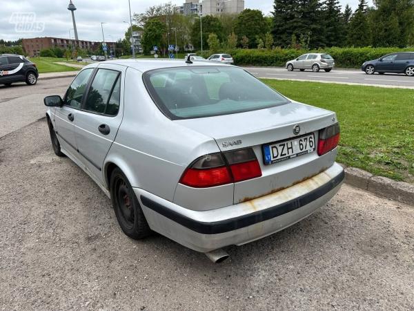 Grey Saab 9-5 2000 in Vilnius, with an engine capacity of 2.30 L and mileage of 389 thousand km for 600 €, photo 6 on AUTOMOTO.COM.LV