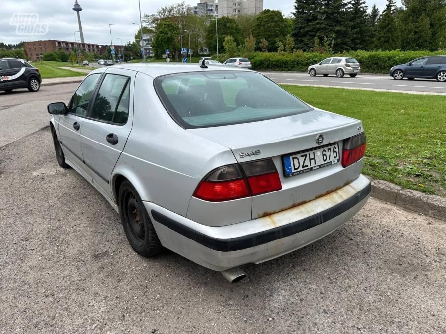 Grey Saab 9-5 2000 in Vilnius, with an engine capacity of 2.30 L and mileage of 389 thousand km for 600 €, photo 7 on AUTOMOTO.COM.LV