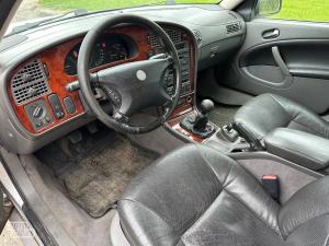 Grey Saab 9-5 2000 in Vilnius, with an engine capacity of 2.30 L and mileage of 389 thousand km for 600 €, photo 15 on AUTOMOTO.COM.LV