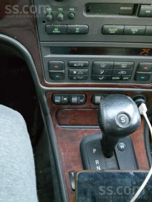 Grey Saab 9-5 2000 in Riga, with an engine capacity of 2.30 L and mileage of 0 thousand km for 1600 €, photo 4 on AUTOMOTO.COM.LV
