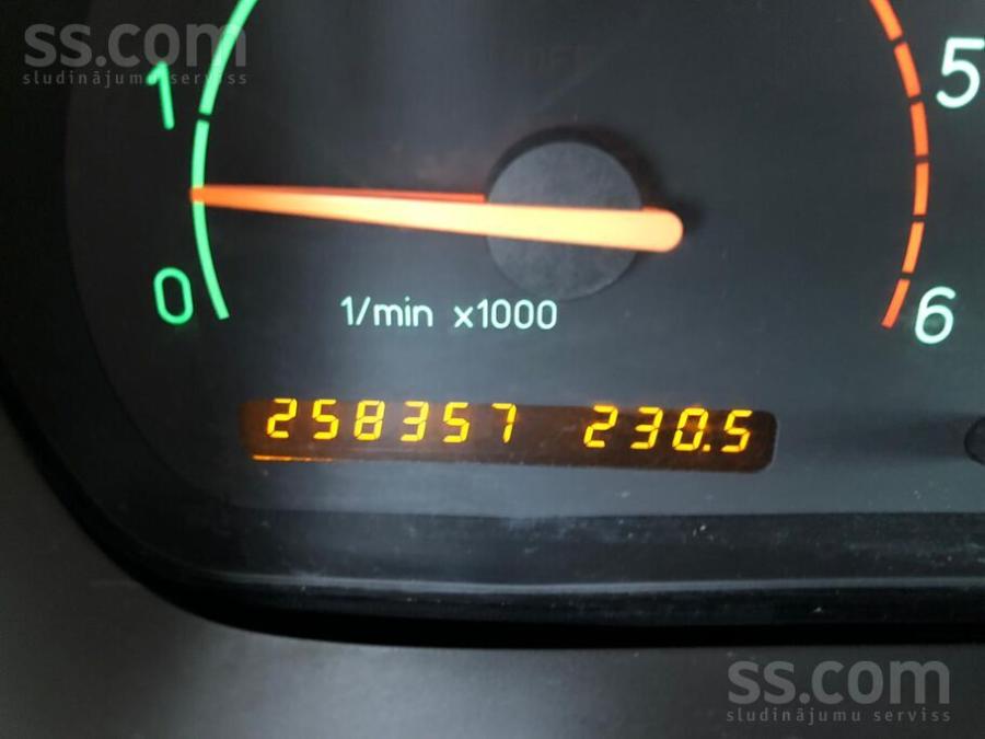 Pelēks Saab 9-5 2003 Preiļi, ar dzinēja tilpumu 3.00 L un nobraukumu 260 tūkst. km par 699 €, foto 12 vietnē AUTOMOTO.COM.LV