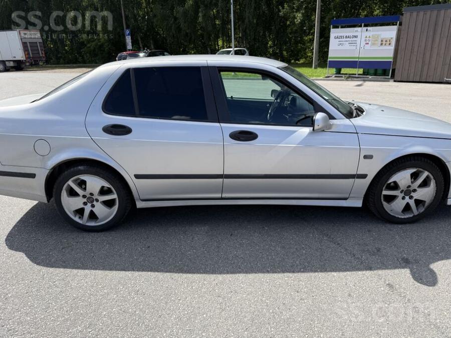 Grey Saab 9-5 2003 in Riga, with an engine capacity of 2.00 L and mileage of 380 thousand km for 1250 €, photo 7 on AUTOMOTO.COM.LV
