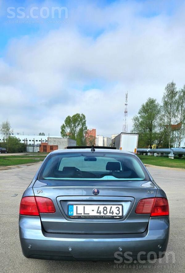 Pelēks Saab 9-5 2006 Rīga, ar dzinēja tilpumu 2.30 L un nobraukumu 263 tūkst. km par 2250 €, foto 8 vietnē AUTOMOTO.COM.LV