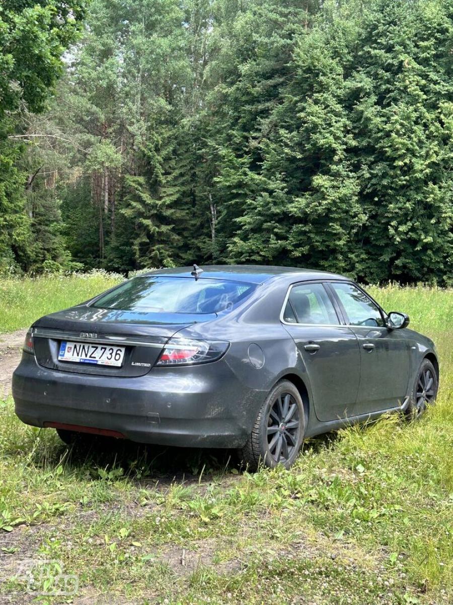 Pelēks Saab 9-5 2010 Viļņa, ar dzinēja tilpumu 2.00 L un nobraukumu 333 tūkst. km par 5000 €, foto 4 vietnē AUTOMOTO.COM.LV