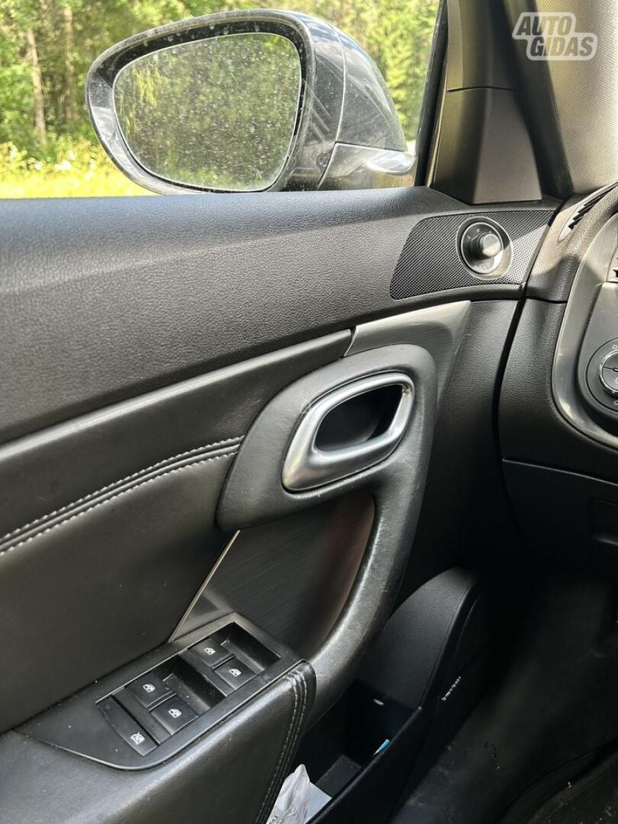 Pelēks Saab 9-5 2010 Viļņa, ar dzinēja tilpumu 2.00 L un nobraukumu 333 tūkst. km par 5000 €, foto 13 vietnē AUTOMOTO.COM.LV