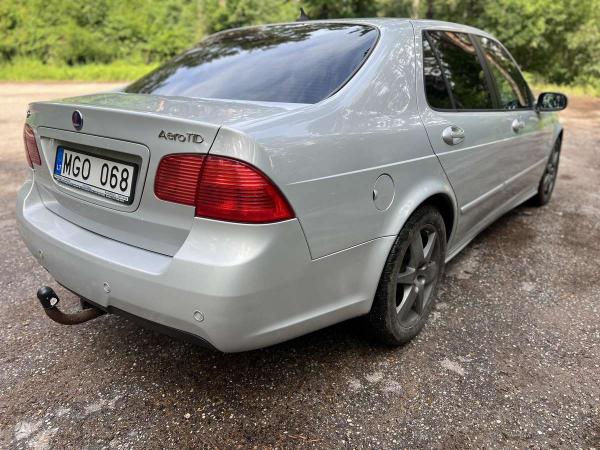 Pelēks Saab 9-5 2010 Ukmergė, ar dzinēja tilpumu 1.91 L un nobraukumu 365 tūkst. km par 2250 €, foto 4 vietnē AUTOMOTO.COM.LV