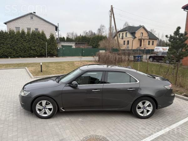 Grey Saab 9-5 2011 in Riga, with an engine capacity of 2.00 L and mileage of 325 thousand km for 5995 €, photo 2 on AUTOMOTO.COM.LV
