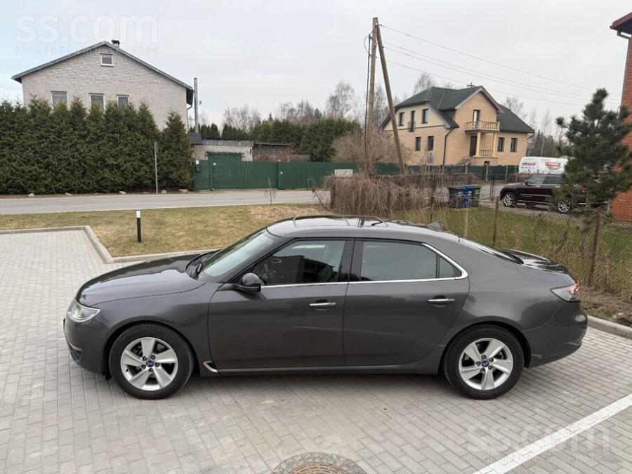 Grey Saab 9-5 2011 in Riga, with an engine capacity of 2.00 L and mileage of 325 thousand km for 5995 €, photo 3 on AUTOMOTO.COM.LV