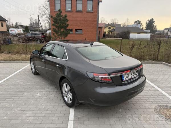 Grey Saab 9-5 2011 in Riga, with an engine capacity of 2.00 L and mileage of 325 thousand km for 5995 €, photo 3 on AUTOMOTO.COM.LV